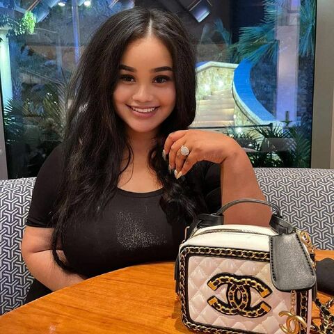 llindaa23's photos on Paltalk