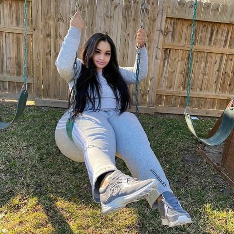 llindaa23's photos on Paltalk